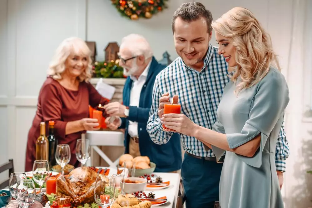 ¿Cómo decorar la mesa de año nuevo?