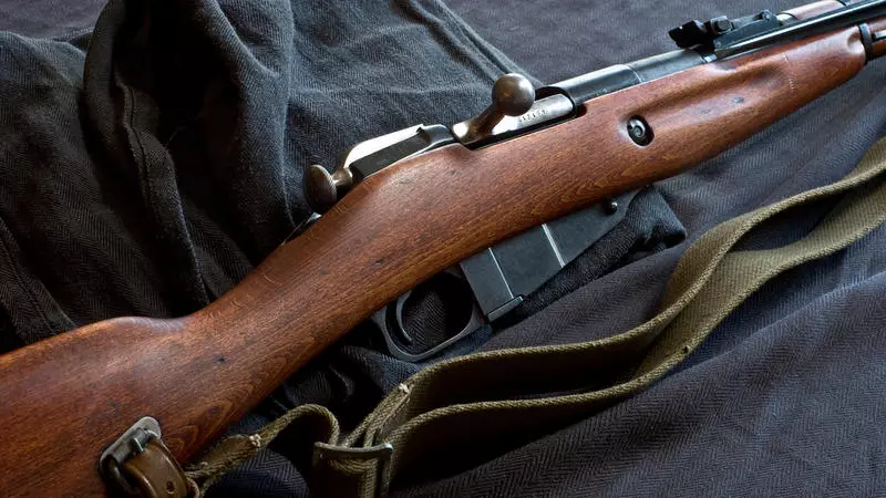 Franovka. Como podería a poboación civil da URSS, un rifle de tres liñas ruso, o lendario Rifle de Mosina?