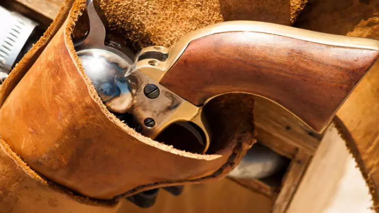 Revolver Colt Tindakan Tindakan Tentera ARR. 1873 Kenapa dia mendapat nama samaran 