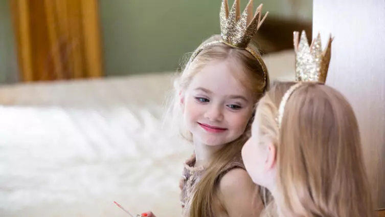 Heb ik een spiegel in de kinderkamer nodig?